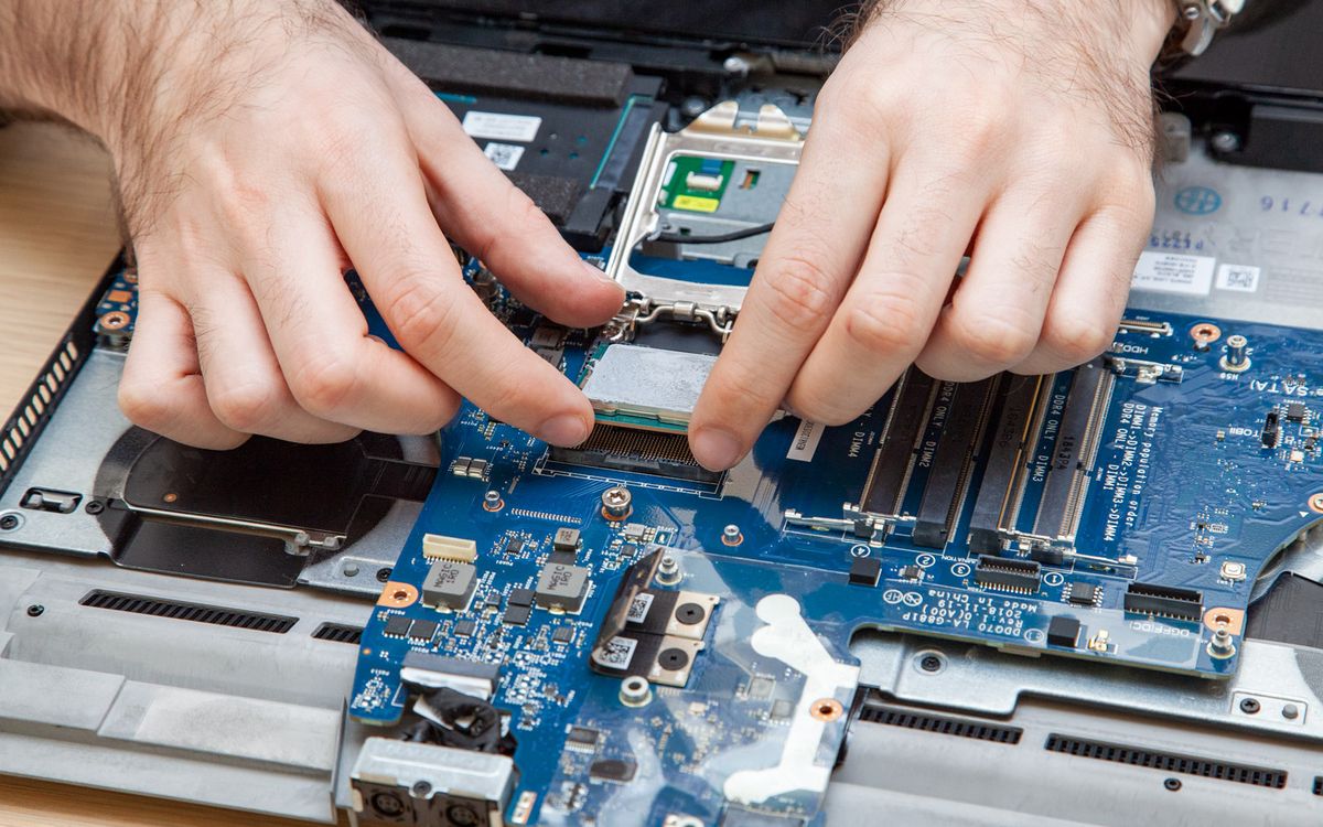 Alienware Autopsy: Dissecting the Area-51m Gaming Laptop | Tom's Hardware