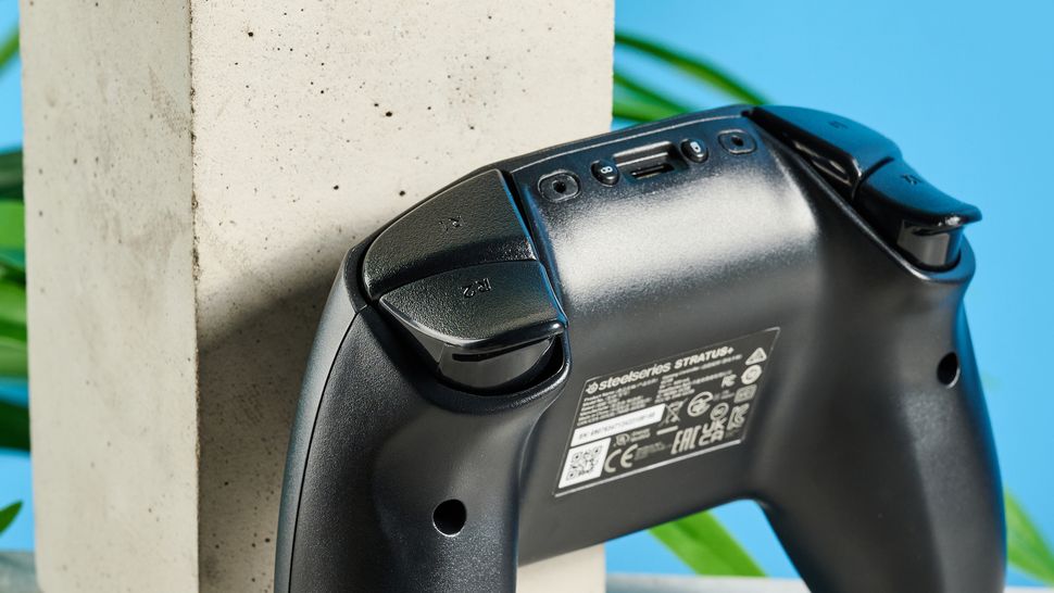 SteelSeries Nimbus+ mobile gaming controller review | Tom's Guide