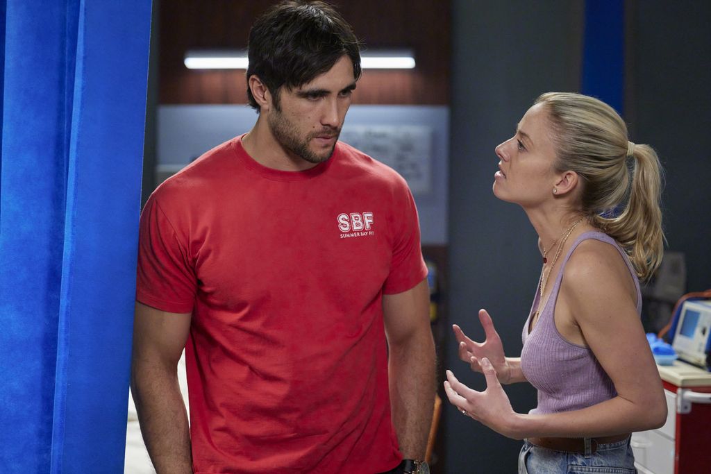 Home and Away spoilers: Will Felicity and Cash be homeless? | What to Watch