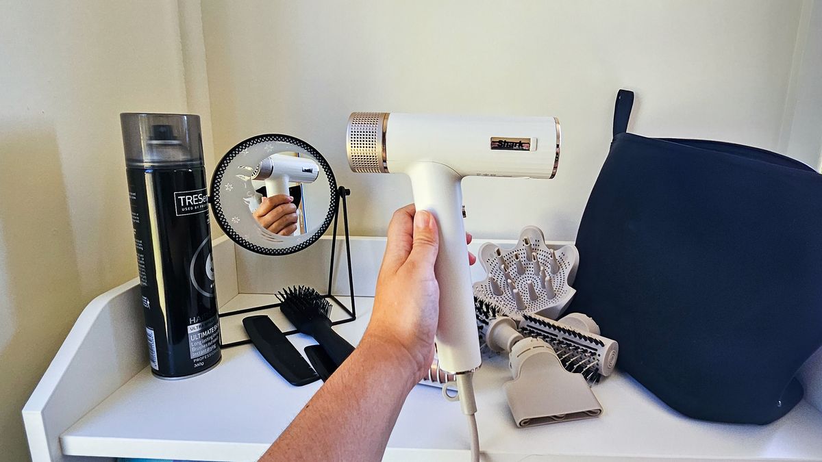 Shark SpeedStyle RapidGloss Finisher & High-Velocity Dryer review: hair ...