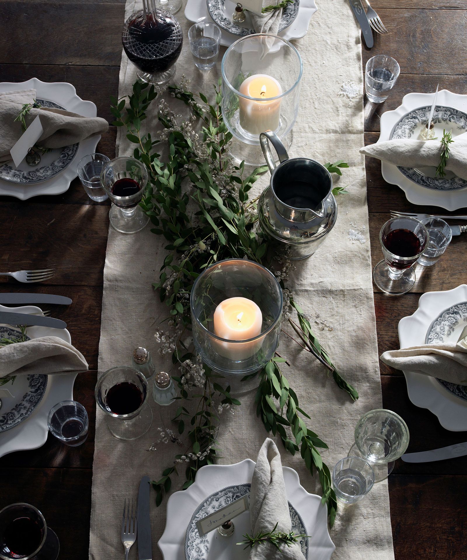How to dress a dining table – with linens, ceramics, flowers and more ...