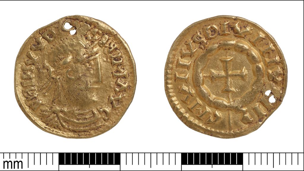 Gold coin discovered by a metal detectorist in the UK may have been ...