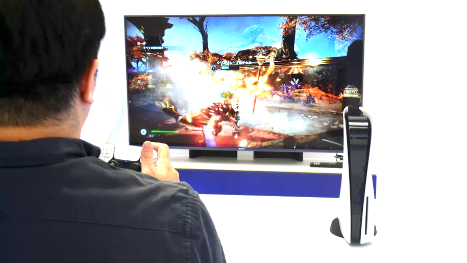PS5 hands-on video: Real hardware up-close in gamer hands | T3