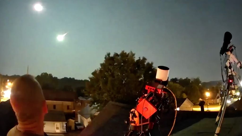 Watch a brilliant fireball shine brighter than the full moon (video ...