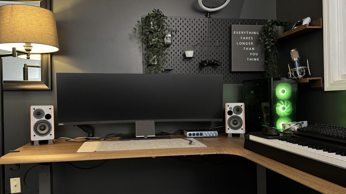 Lenovo ThinkVision P49w-30 curved monitor review | TechRadar