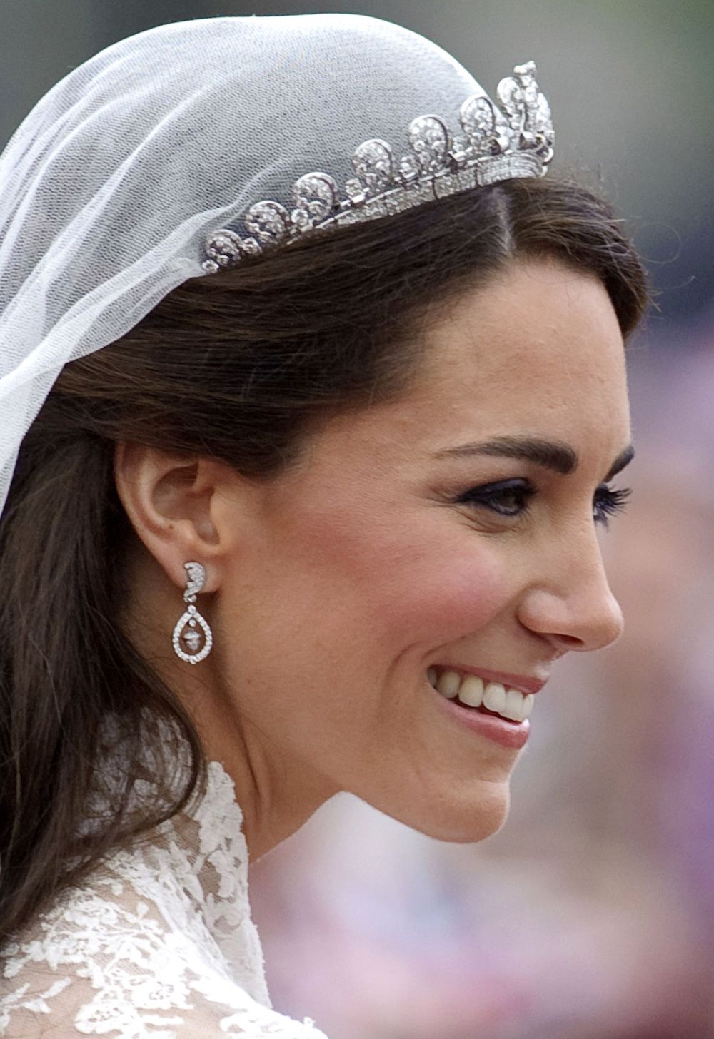 The Best Kate Middleton Earrings, From £30 Bargains To £15k Stunners ...