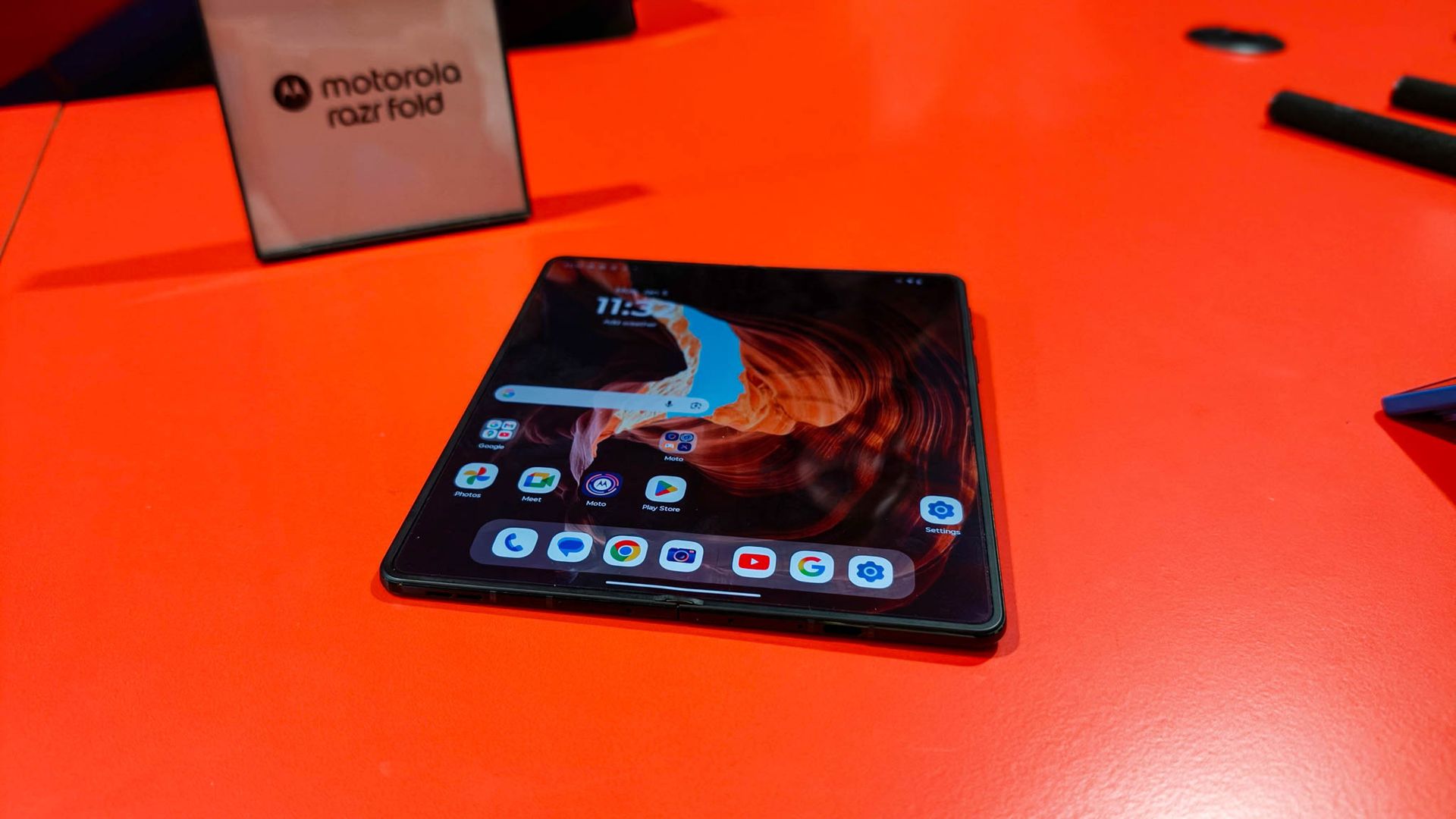 Motorola will reveal all about its Razr Fold during MWC 2026, and I'm ...
