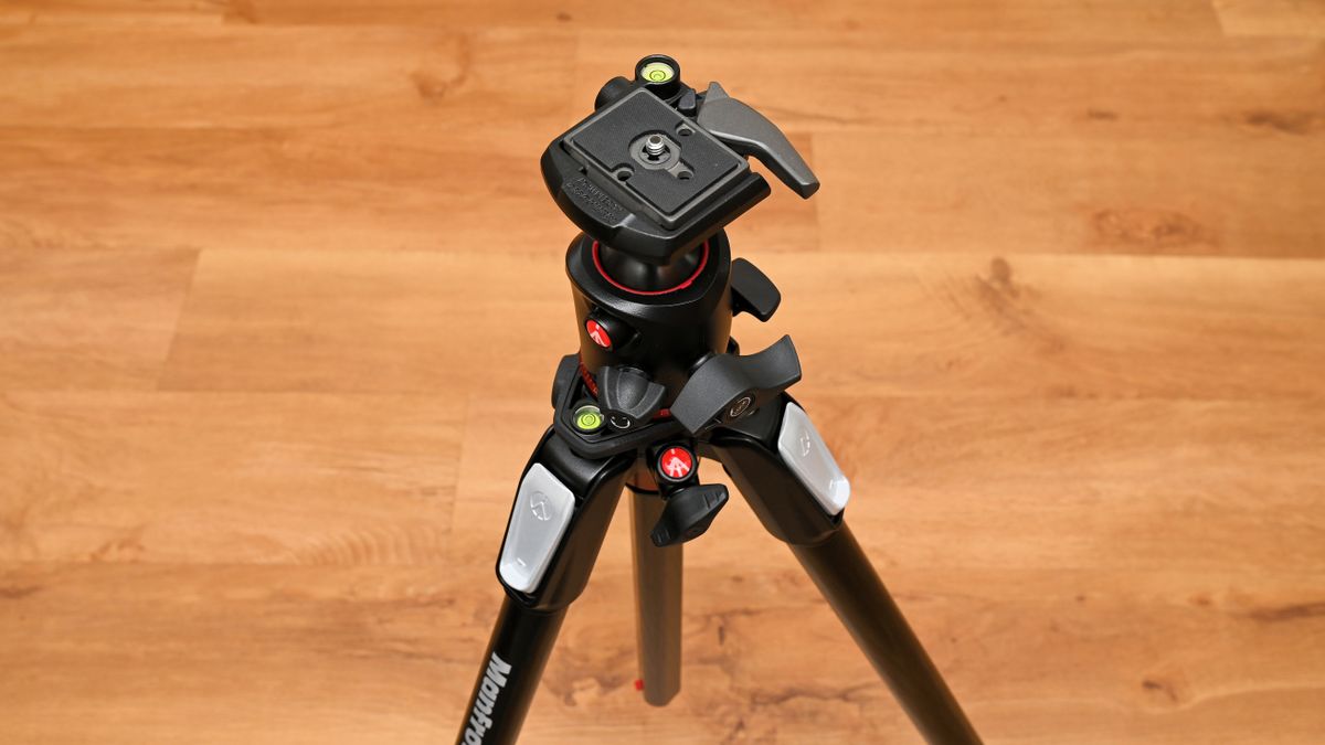 Manfrotto 055 MT055CXPRO3 tripod review | Digital Camera World