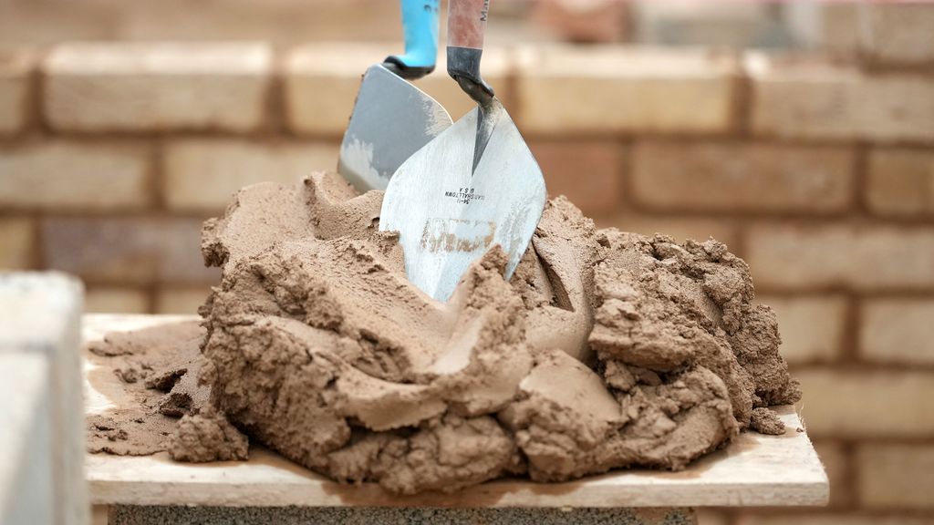 How to build a brick BBQ for less than £150 | Homebuilding