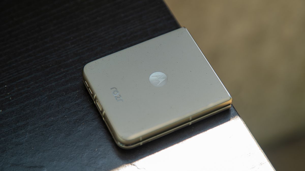 Motorola Razr 2024 review: Setting the standard at a price we love ...