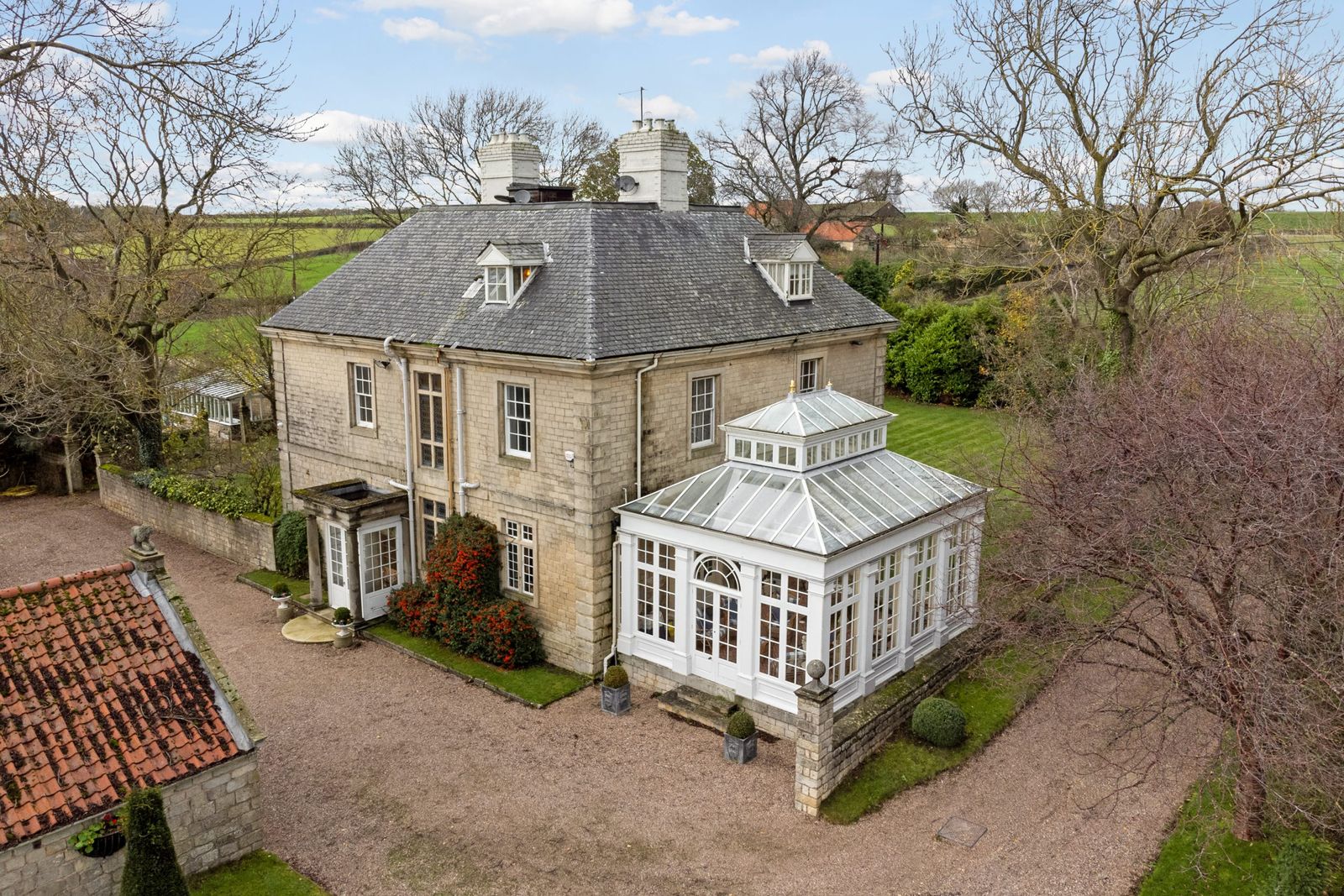 A picture-perfect William and Mary house that's like stepping back in ...