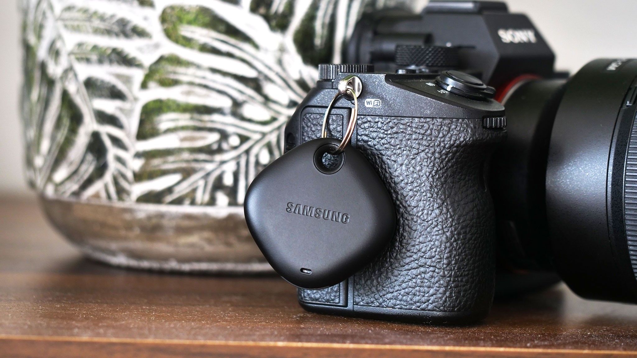 Tile Pro vs. Galaxy SmartTag: Which tracker is better for you ...