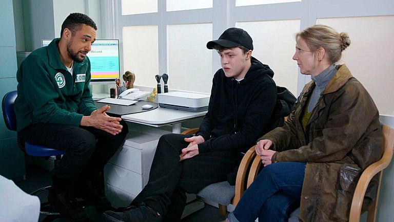 Doctors spoilers: Rob Hollins goes house hunting | What to Watch