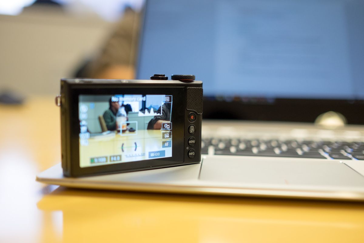 Canon's smallest premium compact camera gets a huge imaging upgrade ...