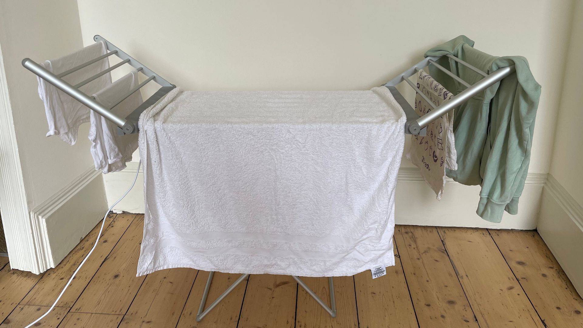 Beldray Winged Heated Electric Clothes Airer review: a brilliant basic ...