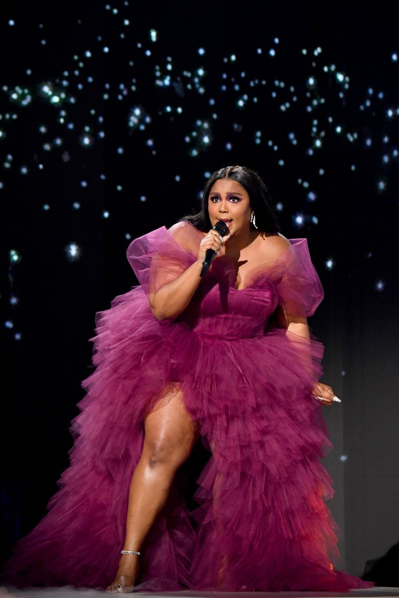 Lizzo Style Gallery | 25 Outfits Lizzo Looked Unbelievable In | Marie ...