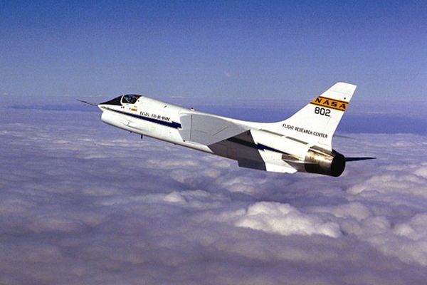 Space History Photo: F-8C with the Digital-Fly-By-Wire Control System ...