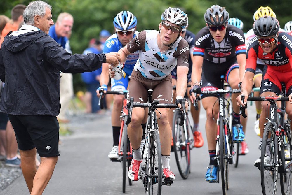 What do pro cyclists eat before, during and after a Monument? | Cycling ...