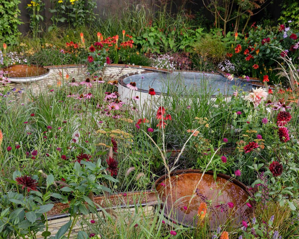 The patchwork patio trend will transform your plot | Gardeningetc