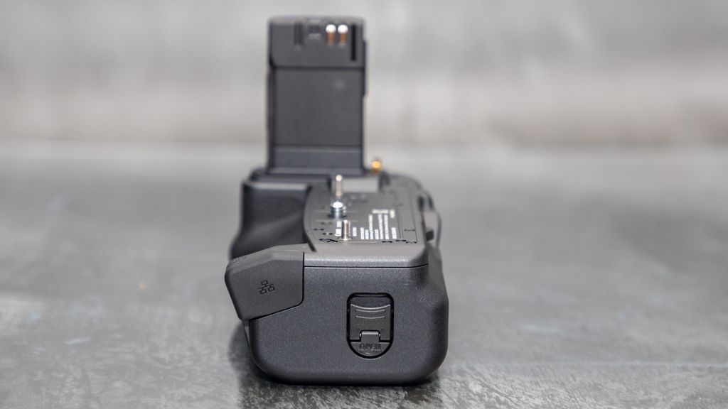 Canon's new grips for the EOS R5 Mark II are ridiculously expensive ...