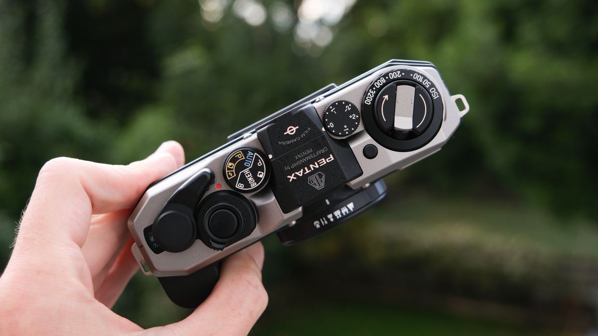 What is a half-frame camera? Explaining the film format | Digital ...