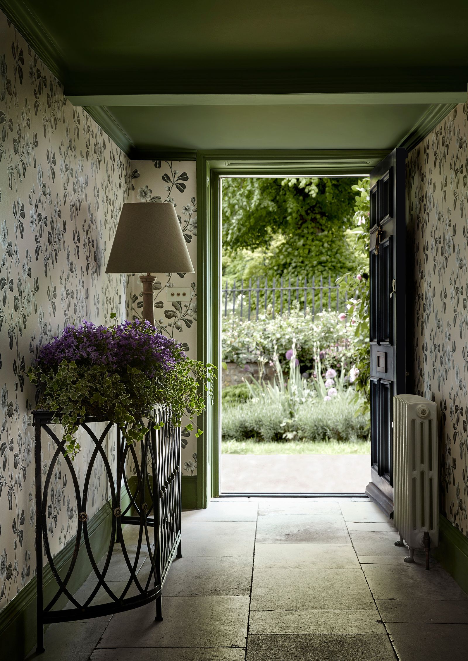 10 ways to make a dark entryway sing, according to designers | Homes and Gardens