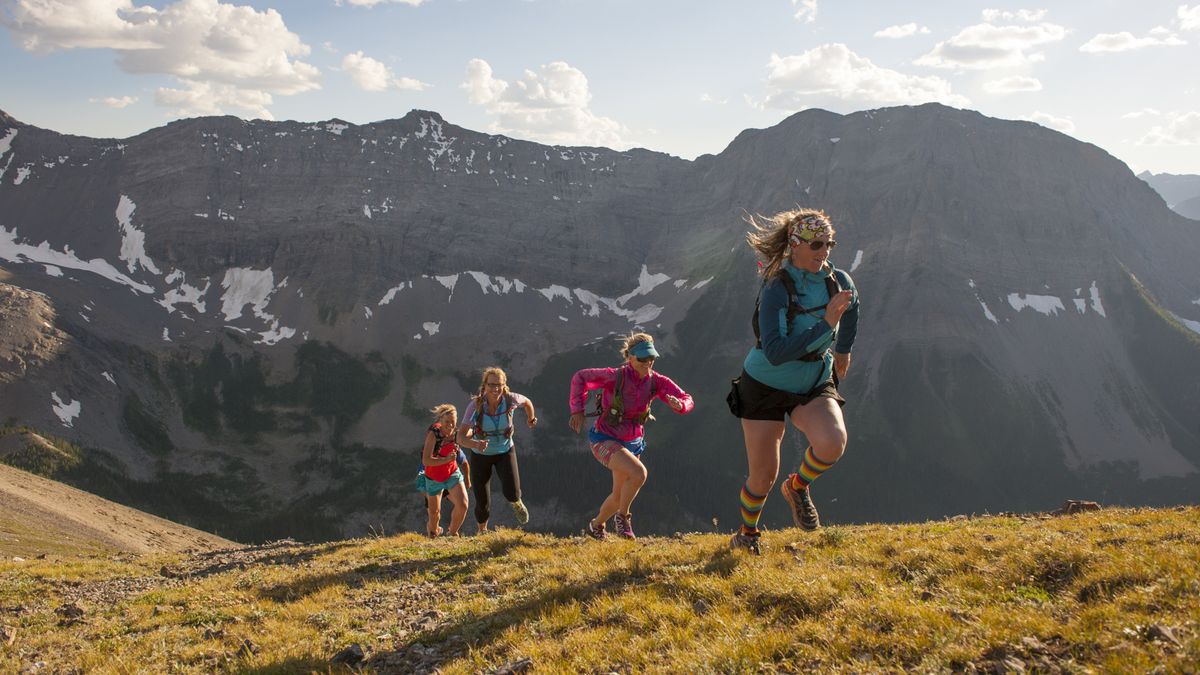 Hiking vs running: which is better? | Advnture
