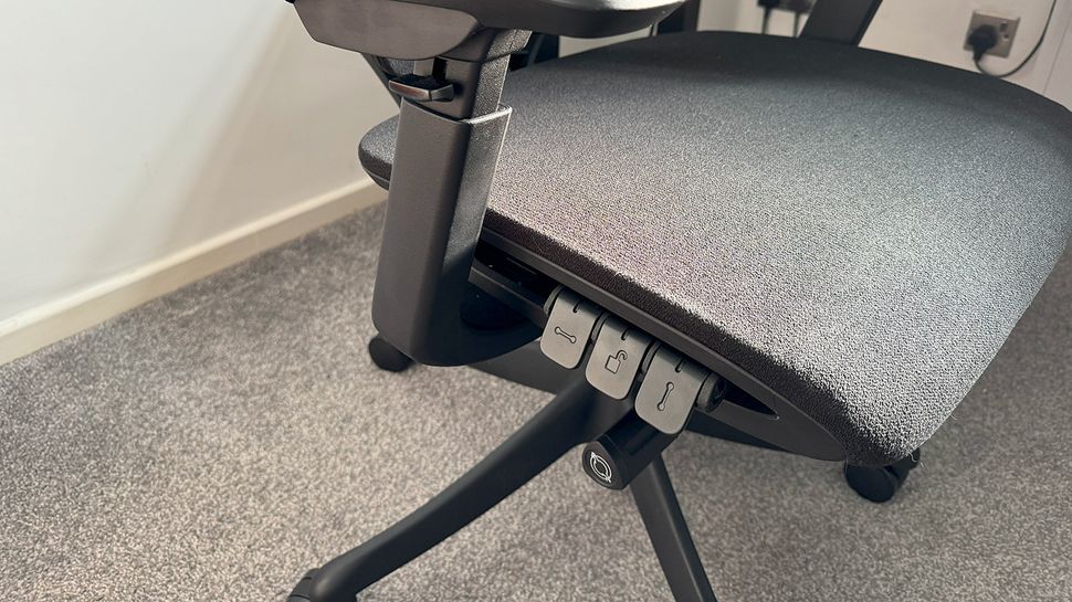 FlexiSpot BS12 Pro review: This ergonomic office chair is SO adjustable | Windows Central
