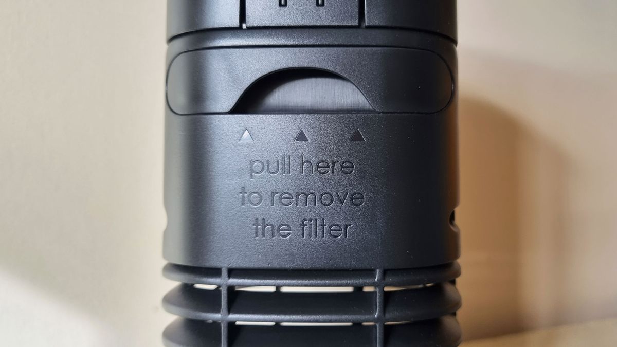 Vitesy Eteria personal air purifier review: Filterless appliance for ...