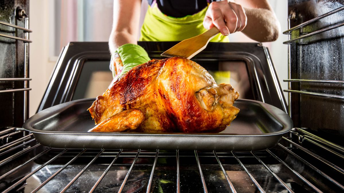 7 mistakes you never knew you were making with the oven | Tom's Guide