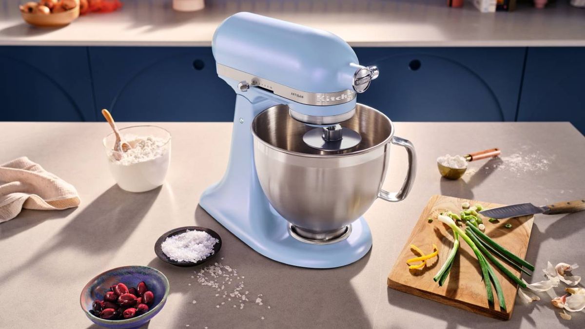 KitchenAid’s Colour of the Year has convinced me to buy a new stand ...