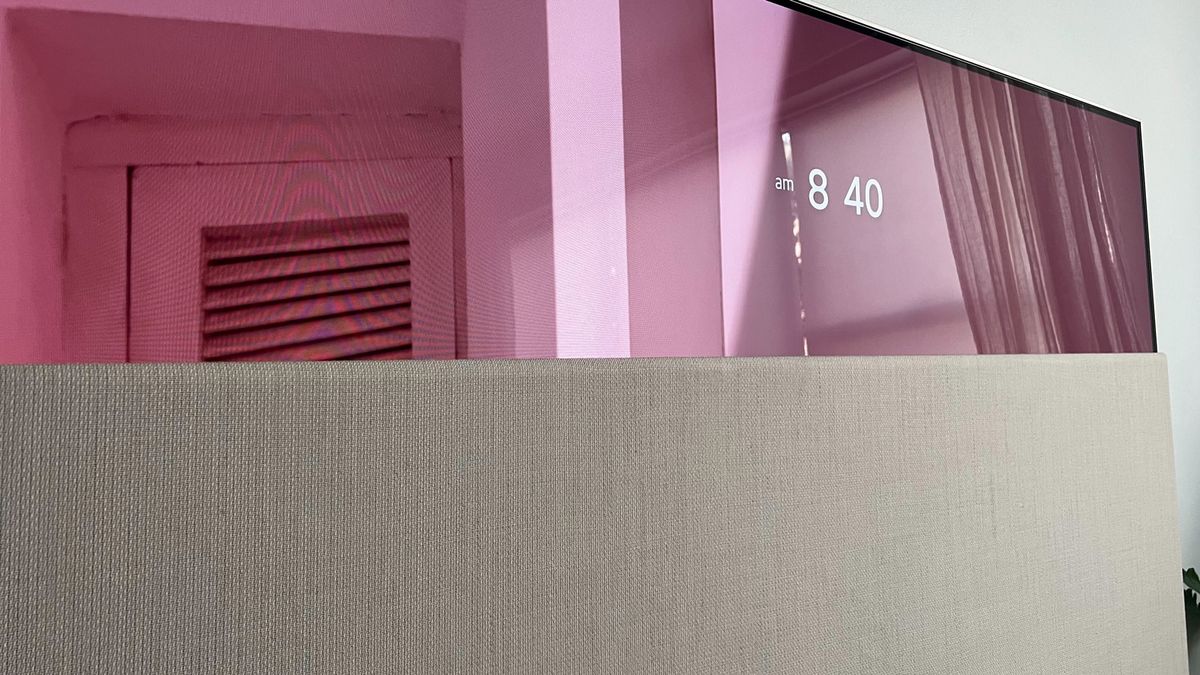 I lived with LG's pricey Easel TV for a week – I'm convinced the G3 ...