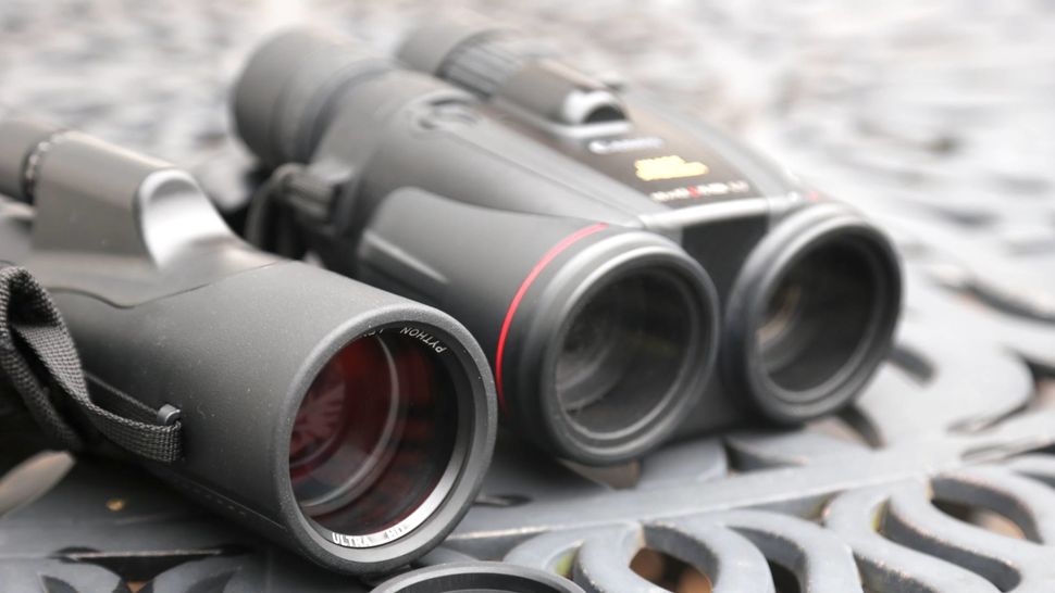 Monocular vs binocular: Which is best for stargazing | Space