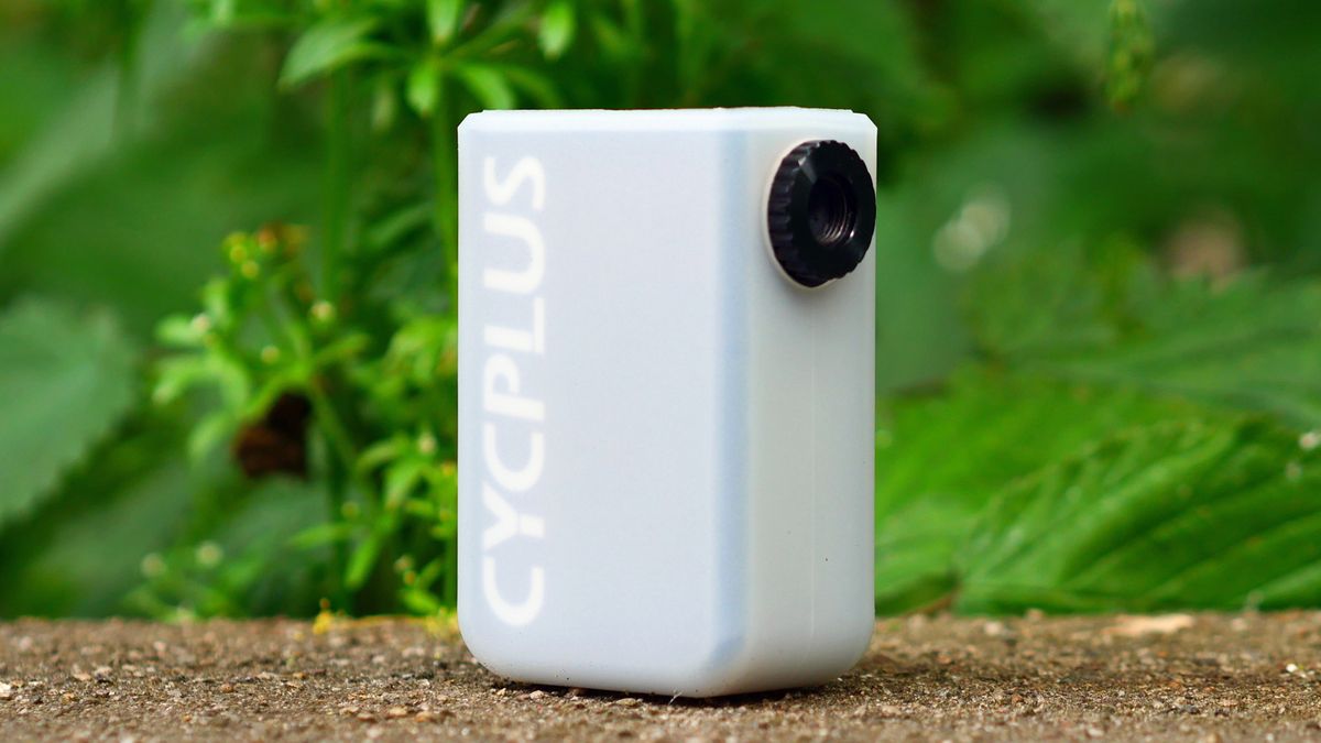 Cycplus AS2 e-pump review | Bike Perfect