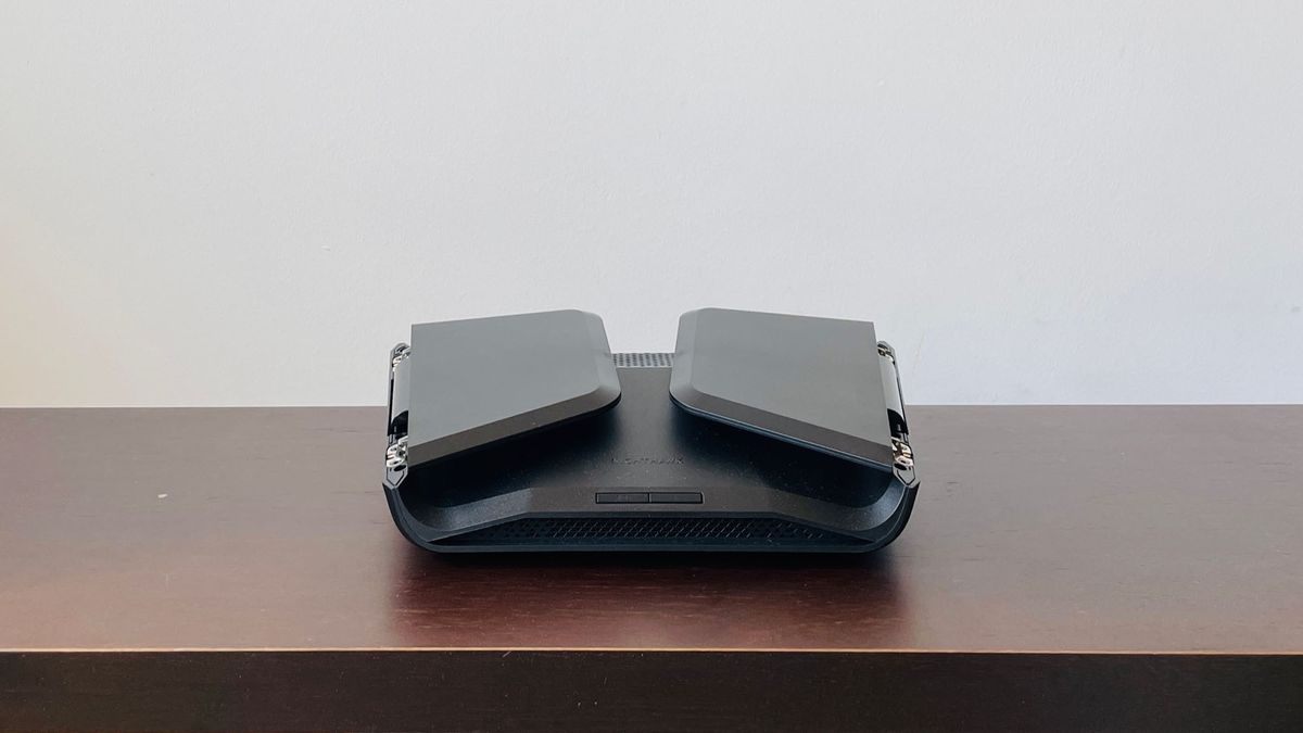 Netgear Nighthawk RAXE300 Review: Sleek Looks, Fast 6 GHz | Tom's Hardware