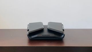 Netgear Nighthawk RAXE300 Review: Sleek Looks, Fast 6 GHz | Tom's Hardware