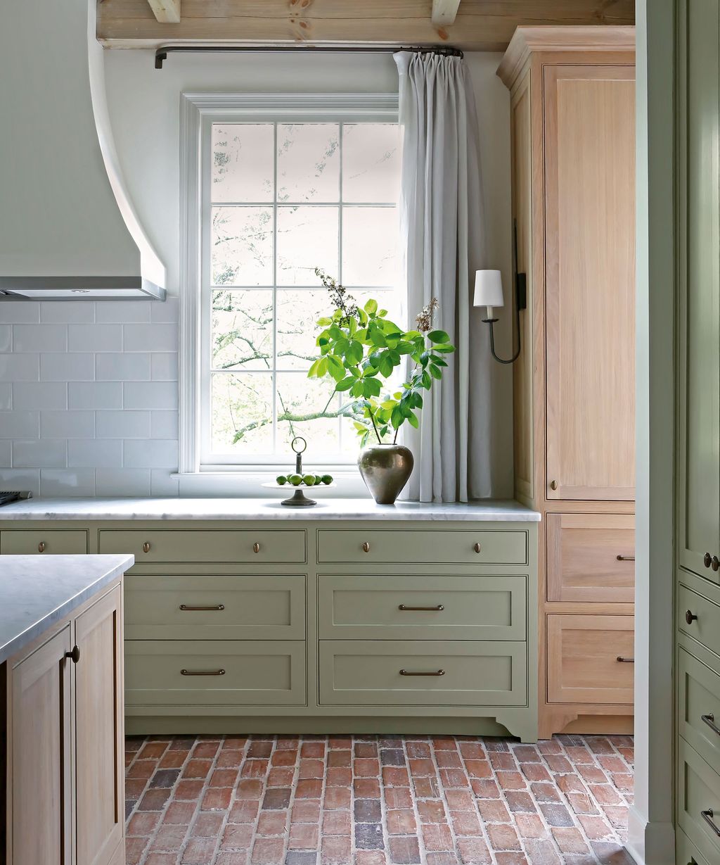 Neutral kitchen ideas: 10 designs you will love forever | Homes and Gardens