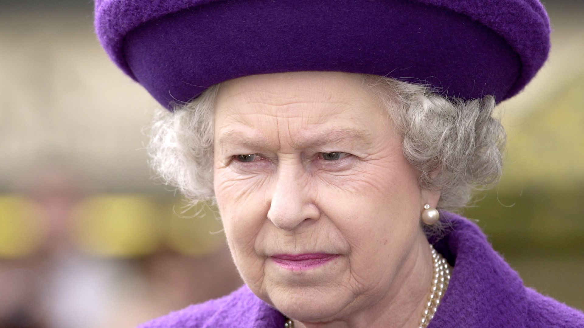 Staff Had "Never Seen Queen Elizabeth as Angry" as When Royal Visitor ...