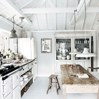 Take a tour around a modern Cornish house on the sea | Ideal Home