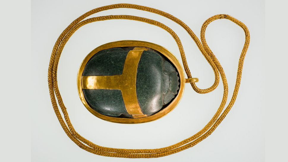 Hatnefer's heart scarab: An exquisite ancient Egyptian gold necklace ...