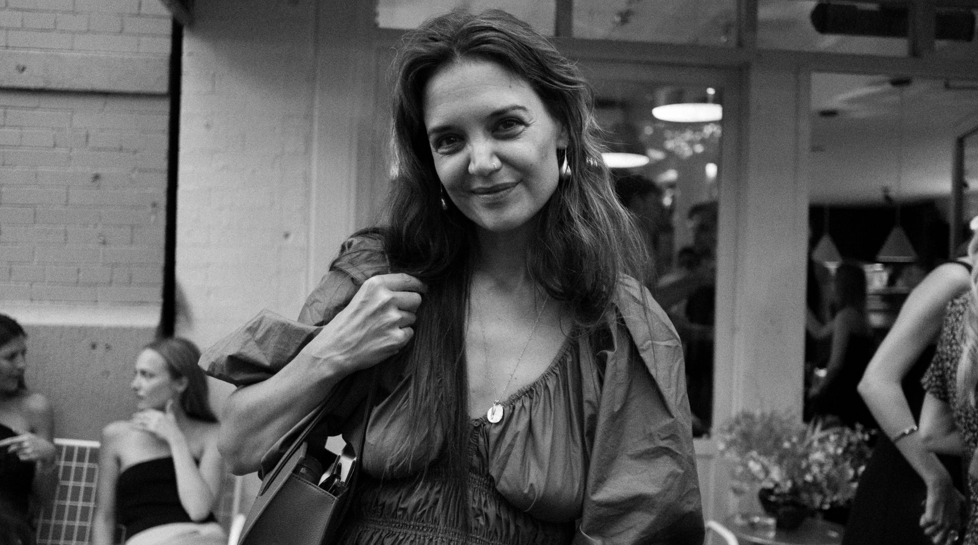 Katie Holmes Swaps Tropical Heat Wave Florals For an Elegant Neutral ...