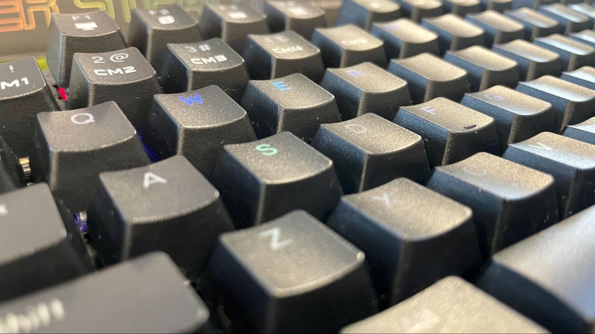 IOGear Kaliber Gaming Hver Stealth Review: A $50 RGB Mechanical With ...