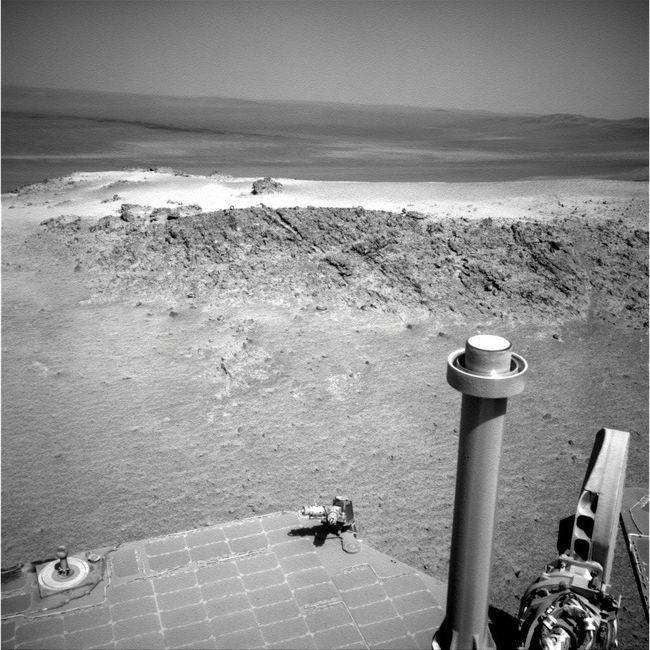 NASA Rover Spends Martian Winter Probing Inside Red Planet | Space