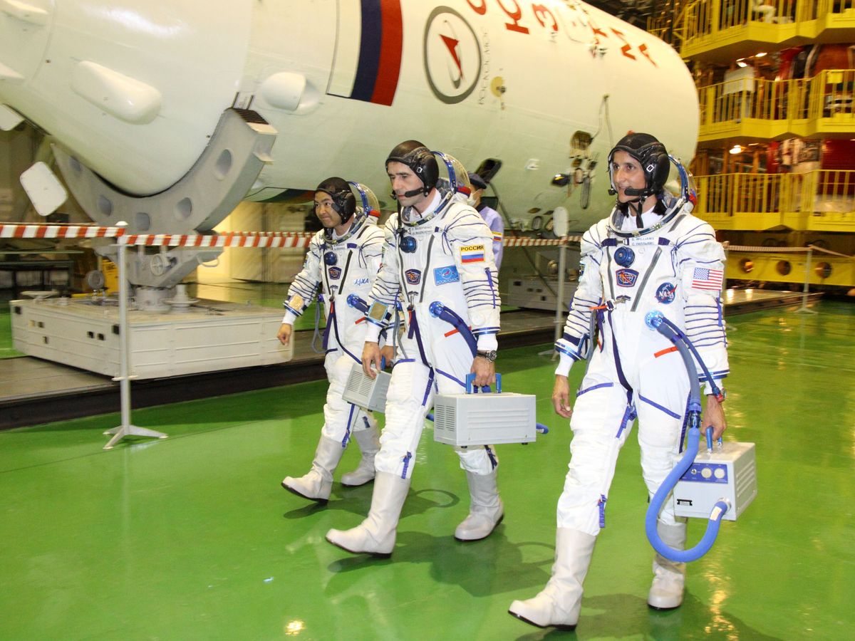 Veteran Space Station Crew to Launch Into Orbit Tonight | Space