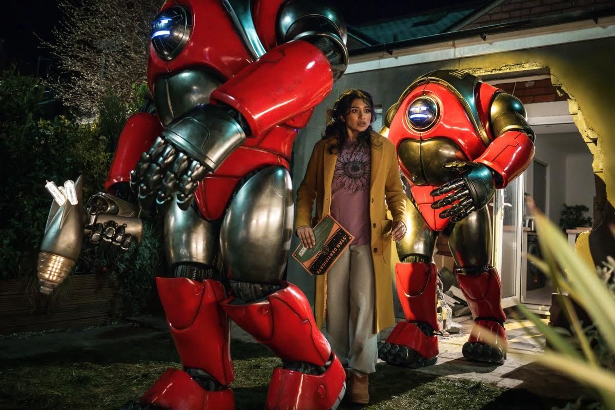 Meet the 'Doctor Who' actors who brought the retrofuturistic robots to ...