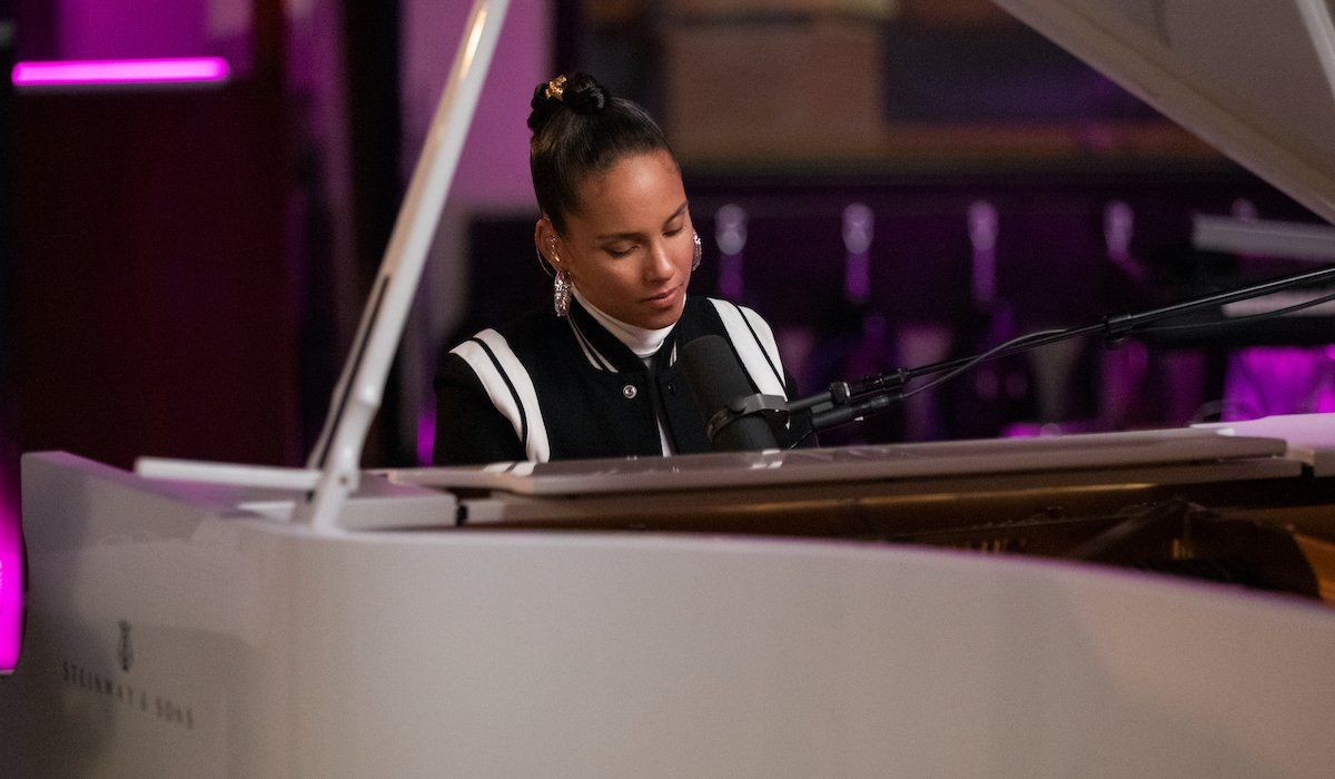 12 Awesome Netflix Original TV Shows Arriving On Streaming In October ...