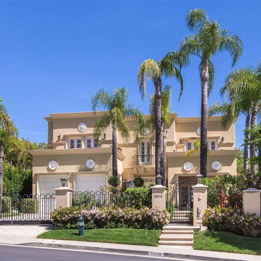 Tom Jones has sold his Beverly Hills mansion and quit the US | Ideal Home