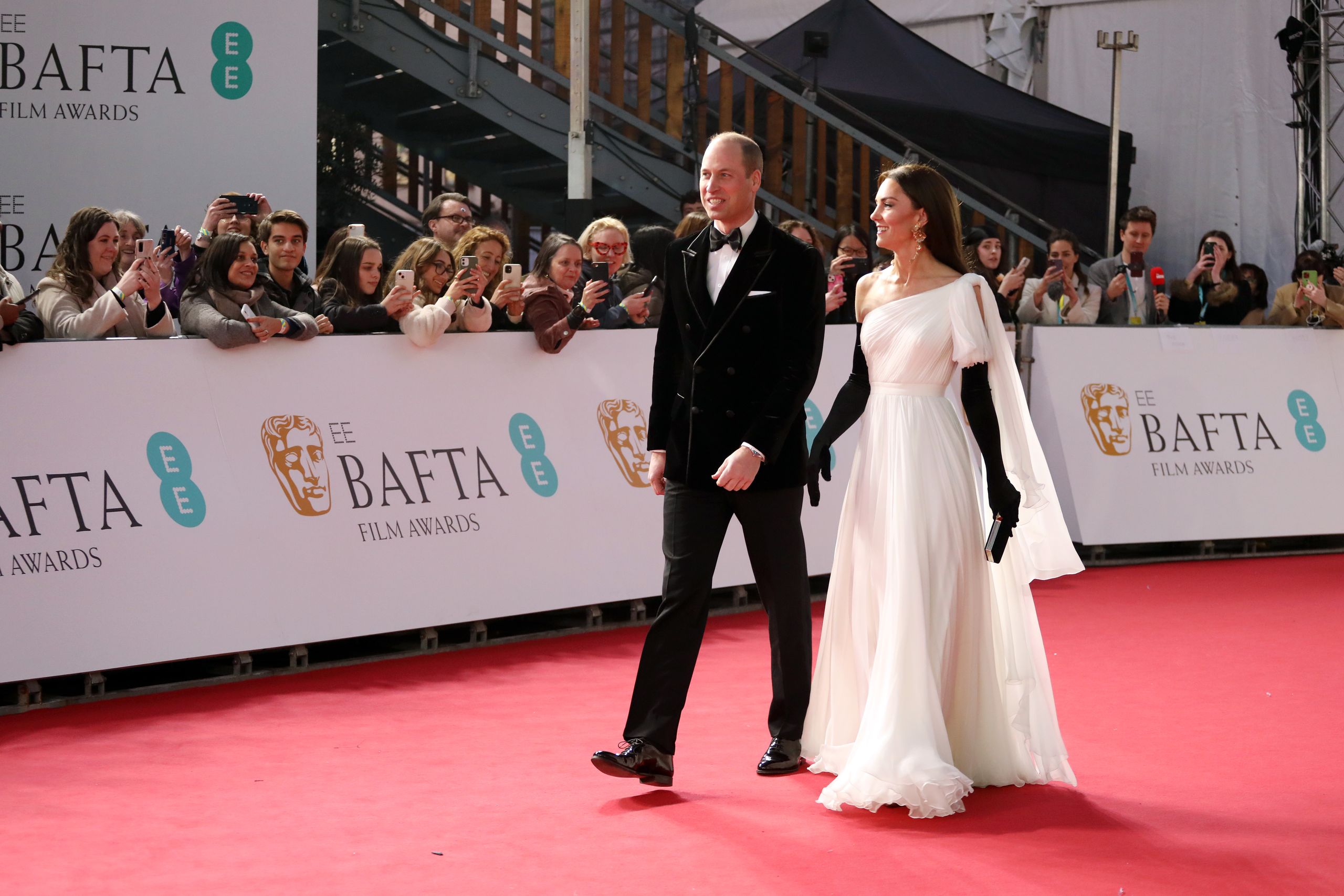 Kate Middleton Playfully Tapped Prince William's Butt at the BAFTAs ...