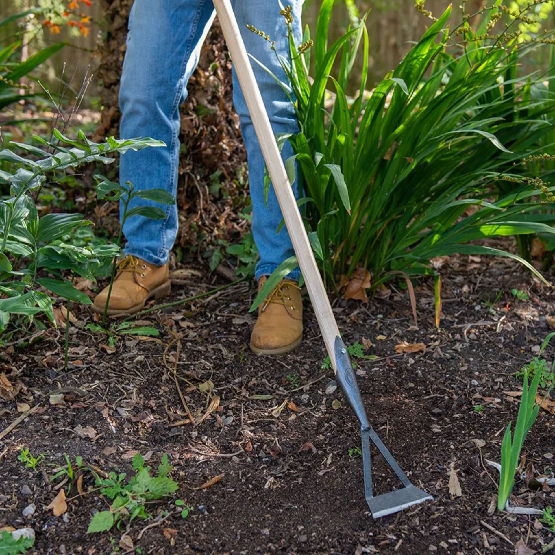7 weeding mistakes experts say make gardening much harder (and how to ...