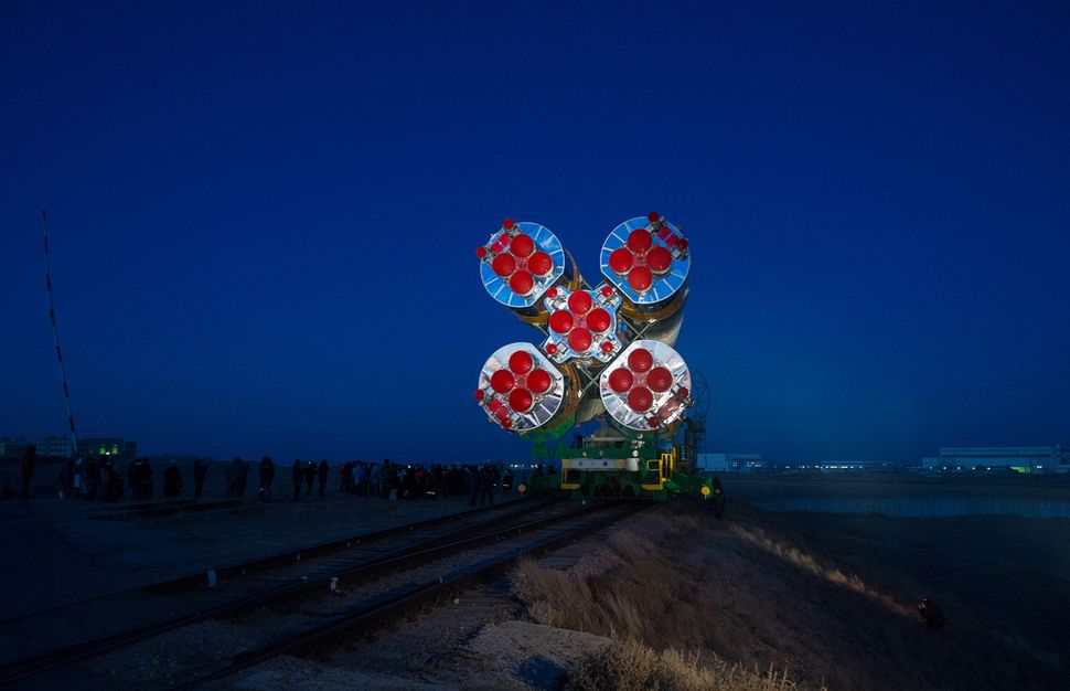 Expedition 34 Launch in Pictures | Soyuz Spacecraft | Space